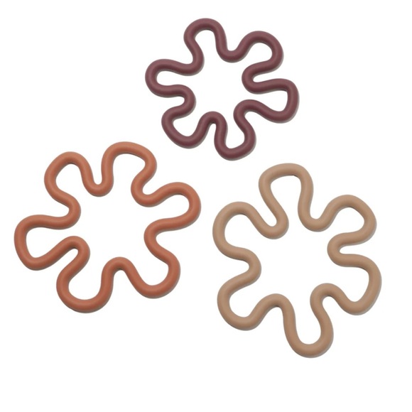Darling | Kitchen | Darling Silicone Trivets Set Brown Tan Purple ...